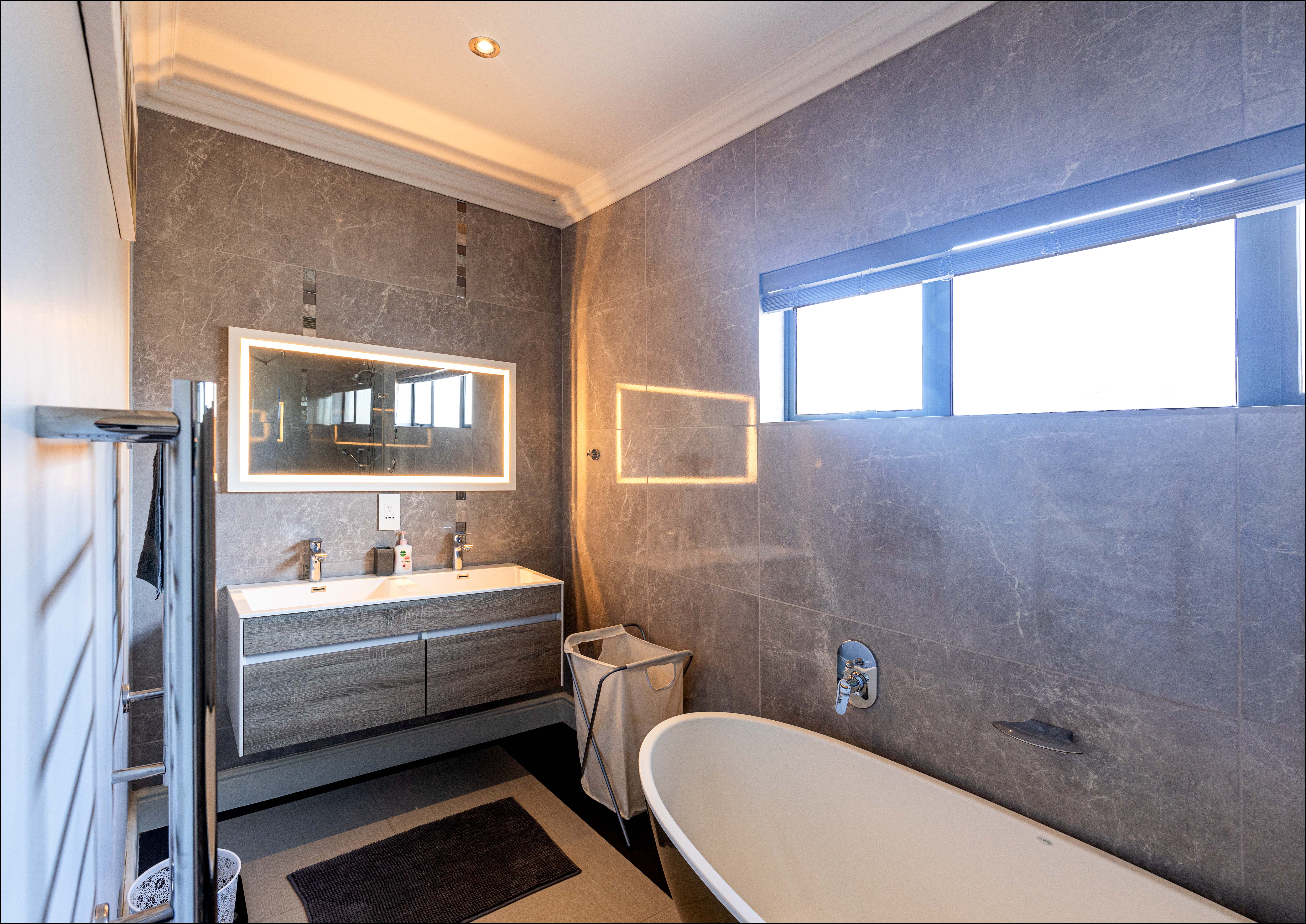 Hermanus Homes Solutions - Luxury Holiday Rentals